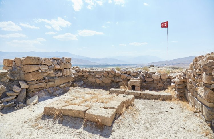 恰武什特佩城堡 - Çavuştepe Kalesi - 土耳其